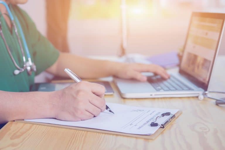 How to Transfer a Prescription Between Pharmacies in 4 Simple Steps